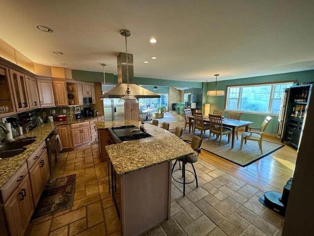 $1,500 / 4br 3032ft2 19 Alpine Rd Weymouth, MA