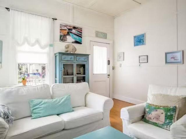 $1,500 1 Bedroom 1 Bathroom House In Pacific Grove With Grea.