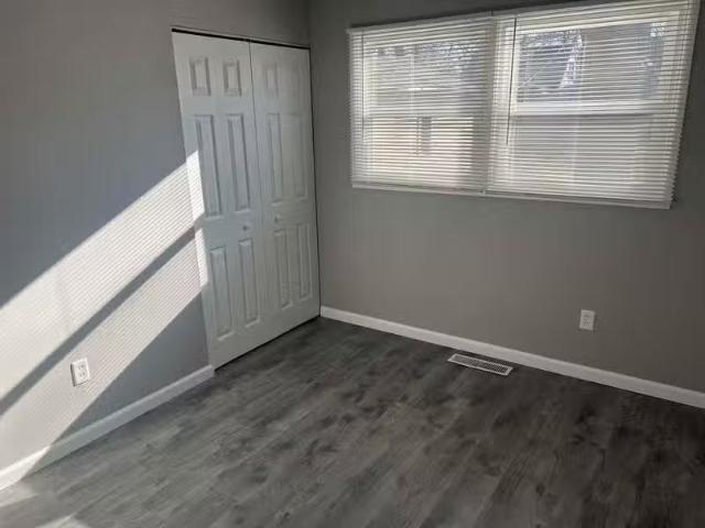 $1,500 3 Bedroom 1 Bathroom House In Redford Charter Townshi.