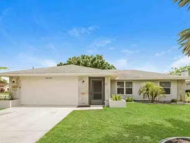 $1,500 3 Bedroom 2 Bathroom House In Cape Coral With Great A.