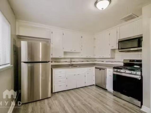 $1,500 3 Bedroom 2 Bathroom House In Kearns With Great Ameni.
