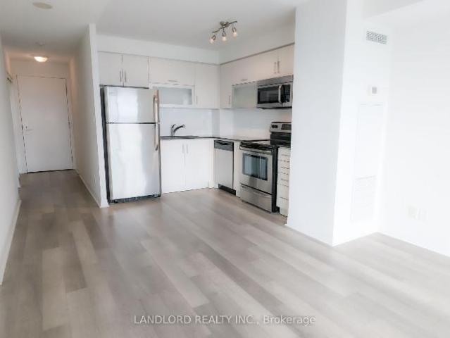 1.5 Br, 1 bath, Apartment 2015 Sheppard Avenue East
