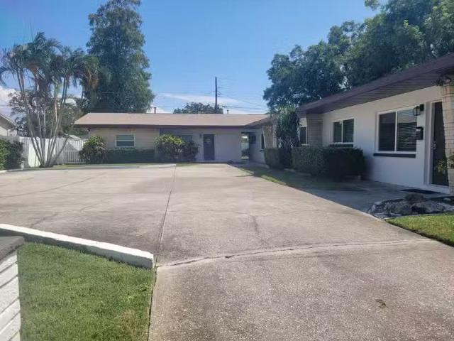 $1,650 1 Bedroom 1 Bathroom Apartment In St. Petersburg With.