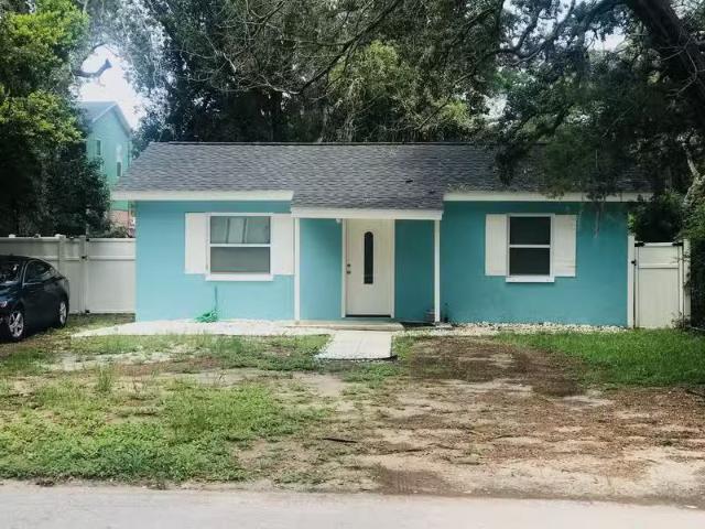$1,650 2 Bedroom 1 Bathroom House In Clearwater With Great A.