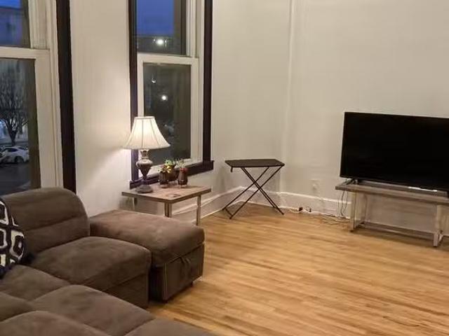 $1,650 2 Bedroom 2 Bathroom Apartment In Downtown Rome With.