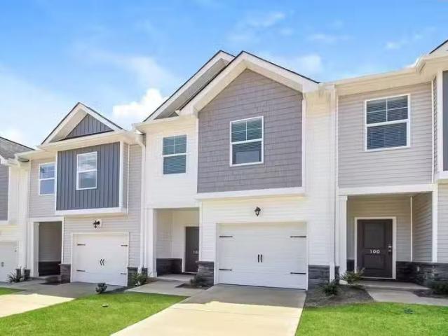 $1,650 3 Bedroom 2.5 Bathroom House In Greenville With Great.