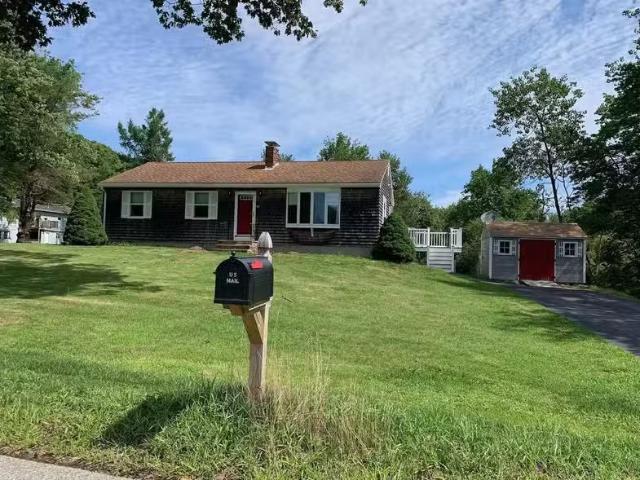 $1,690 3 Bedroom 1 Bathroom House In Cape Elizabeth With Gre.