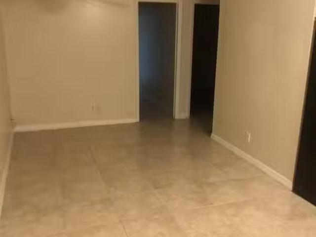 $1,600 3 Bedroom 1 Bathroom House In Tarpon Springs With Gre.