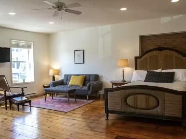 $1,600 Studio loft In Coxsackie furnished or unfurnished 45.