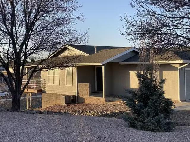 $1,750 2 Bedroom 2 Bathroom Fully Remodeled With Great Ameni.