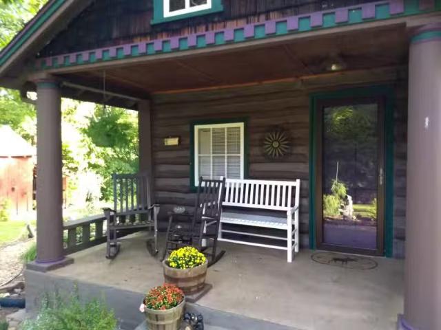 $1,799 Bent Branch Lodge 3Bd/1Bath Very Private House In Lyn.