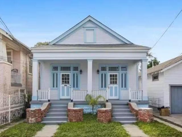 $1,700 2 Bedroom 2 Bathroom House In Historic Algiers Point.