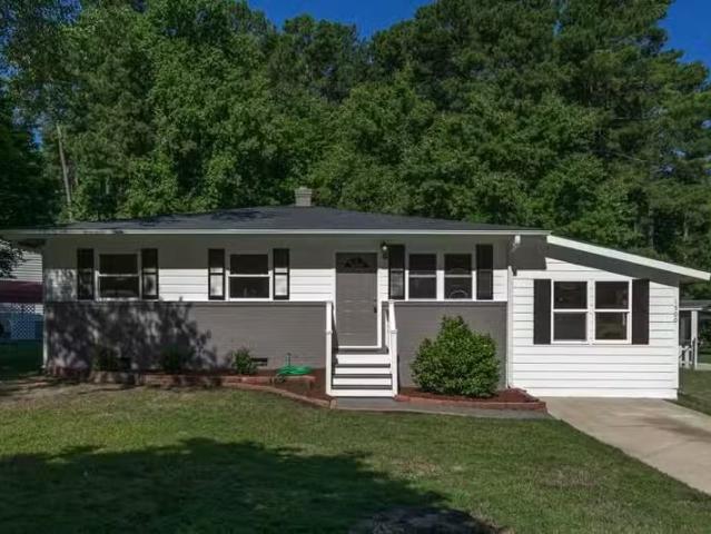 $1,700 3 Bedroom 1 Bathroom House In Garner With Great Ameni.