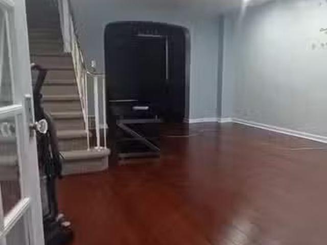 $1,700 3 Bedroom 2 Bathroom Apartment In Philadelphia 1549.