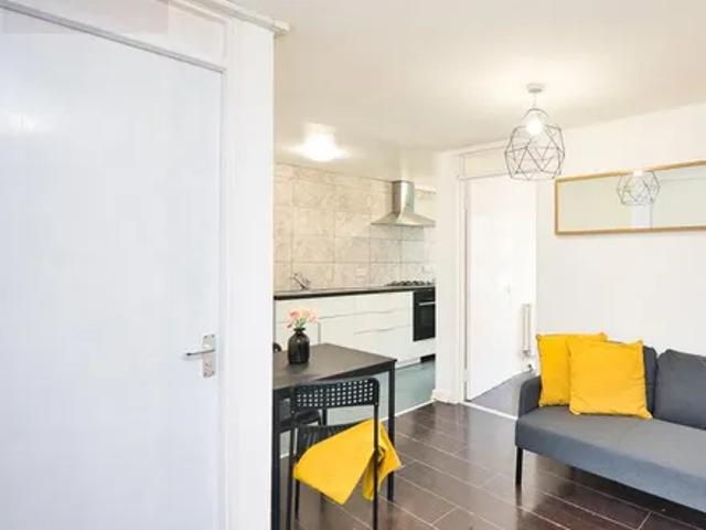 1 70 Heylyns Square, Old Ford, London, E3 2WD, United Kingdom | 2 bed apartment for rent #139333826 | Rentberry