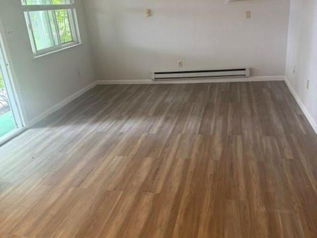 1 72 Parkcenter Drive