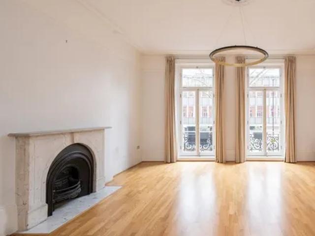 1 7 Cambridge Gate Mews, London, NW1 4EB, United Kingdom | 2 bed apartment for rent #165462131 | Rentberry