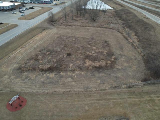 1.86 acres w 8th