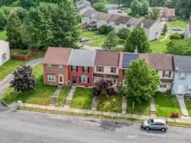 $1,800 3 Bedroom 1.5 Bathroom Townhouse In Dover With Great.