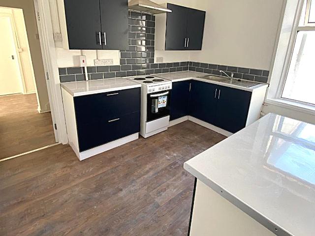 £1,600 PCM, Spacious Five Bedroom, Three Bathroom Maisonette in Corporation Road, Grangetown, Cardiff, CF11 7AN