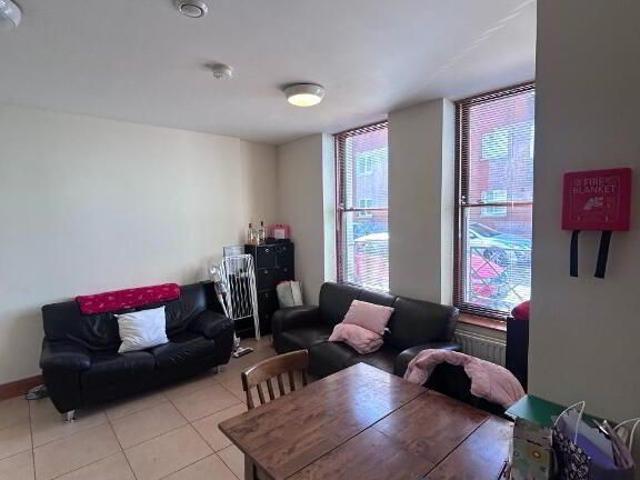 1, 81 Fitzroy Avenue, Belfast, BT7 1HX