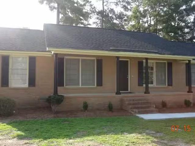 $1,950 3 Bedroom 2 Bathroom House In Florence With Great Ame.