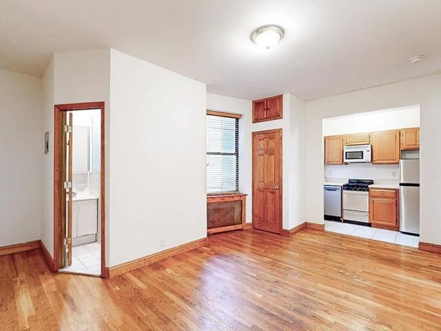 $1,950 Room in 2BR/1BA – Hell's Kitchen W 48th St