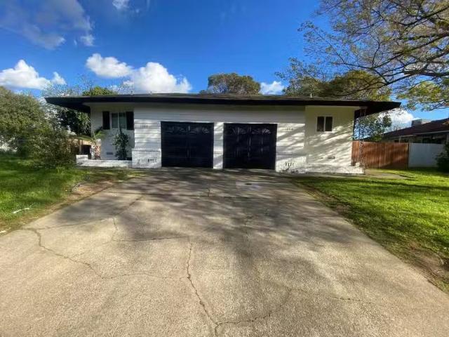 $1,995 2 Bedroom 1 Bathroom Duplex W/ Garage In Rancho Cordo.