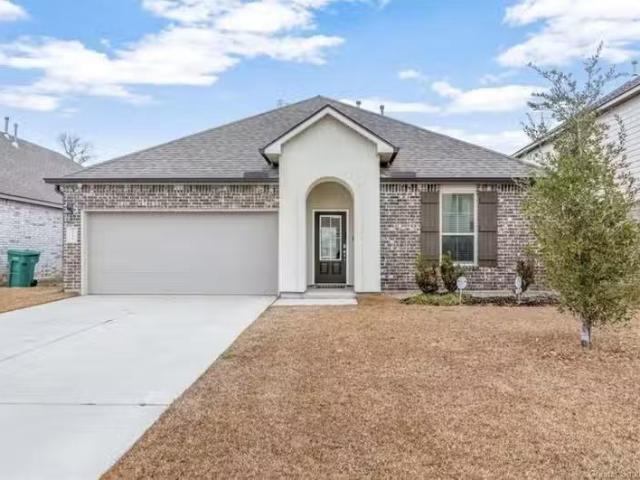 $1,995 3 Bedroom 2 Bathroom Home on the Golf Course In Westl.