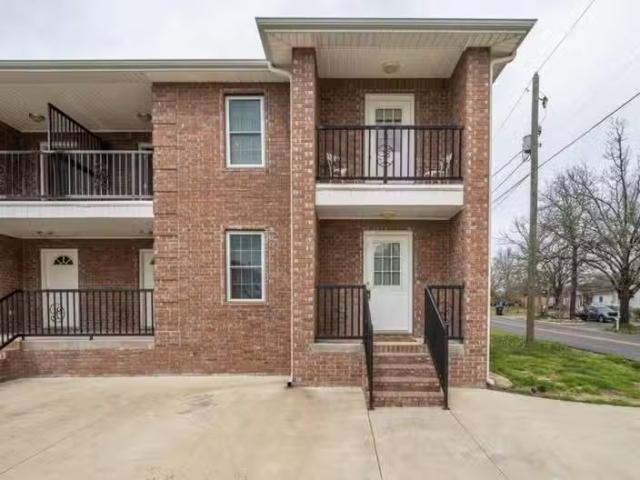 $1,900 4 Bedroom 4 Bathroom Townhouse In Hot Springs With Gr.