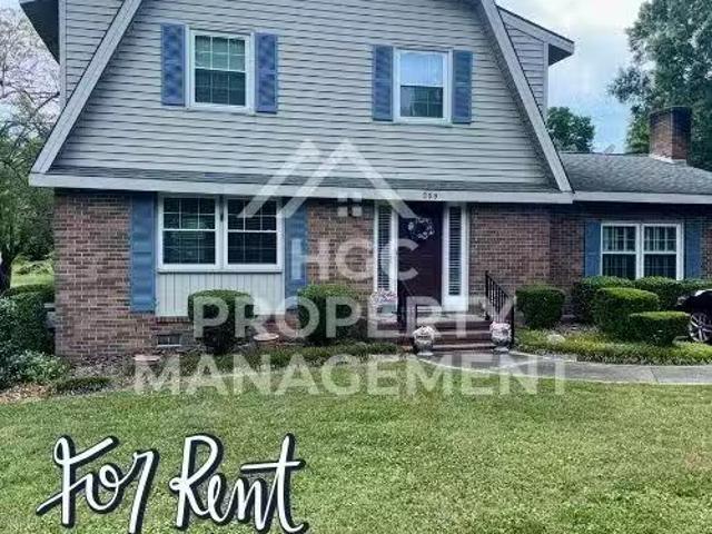 $1,900 3 Bedroom 3 Bathroom House In Eden With Great Ameniti.