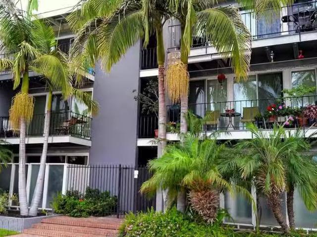 $1,900 SEE THE OCEAN FROM YOUR FRONT DOOR! 1617 E Ocean Blv.