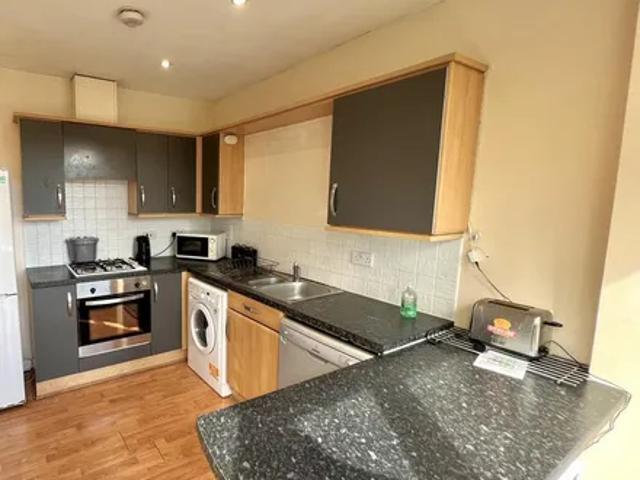 1C Waverton Road, Manchester, M14 7EB, United Kingdom | 4 bed townhouse for rent #140397451 | Rentberry