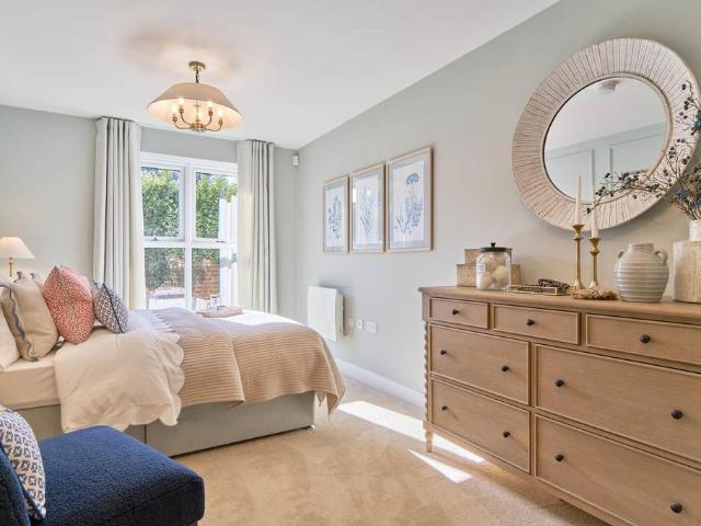 1C Pacific Drive, Eastbourne BN23 2 bed retirement property to rent £2,885 pcm £666 pw