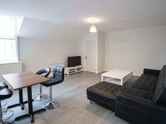 1a, Frogmore Street, Nottingham, NG1 3HW 4 bed flat to rent £2,687 pcm £620 pw