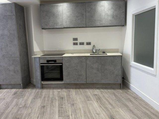 1A New Bedford Road LU1, 2 bed flat to rent, £1,400 pcm | PrimeLocation