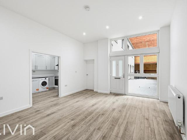 1A Scarbrook Road, Croydon CR0 1 bed maisonette to rent £1,450 pcm £335 pw