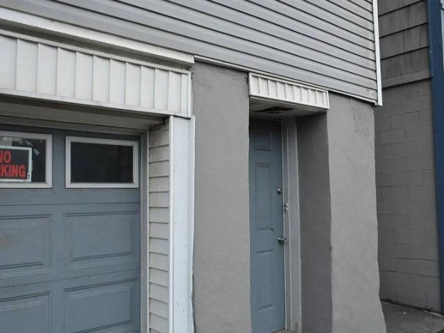 1b/1b single family house