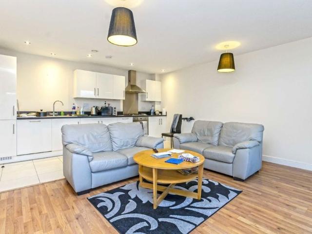 1b The Broadway, UB6, London