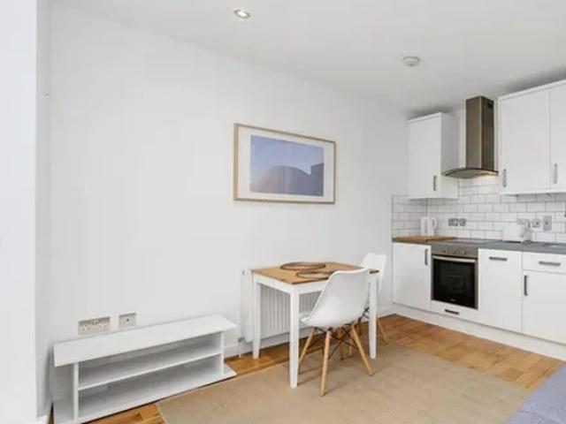 1B Meadow Place, London, SW8 1UY, United Kingdom | 1 bed apartment for rent #139544208 | Rentberry