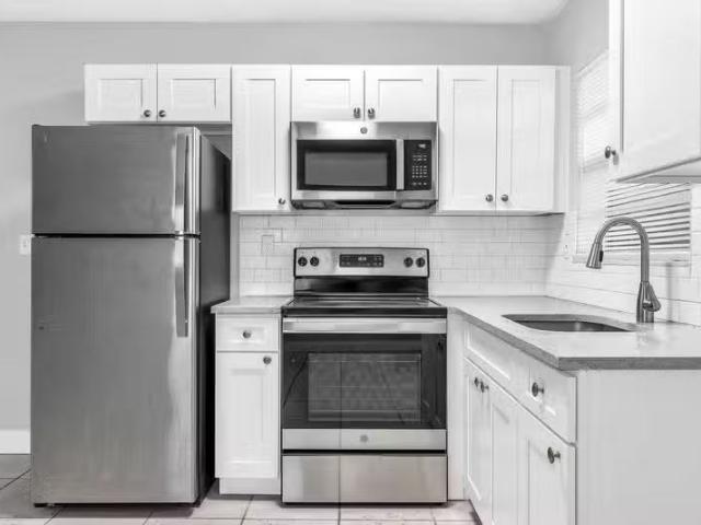 1bd/1bath Updated 1bd Apartments