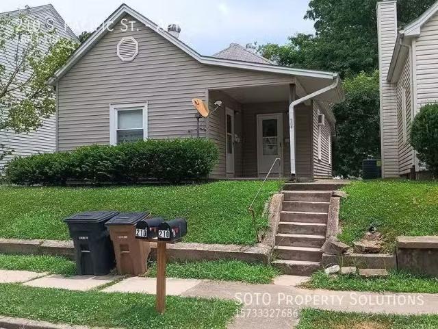 1BD/1BA Duplex w/ Lots of Updates 210 S Pacific St #2
