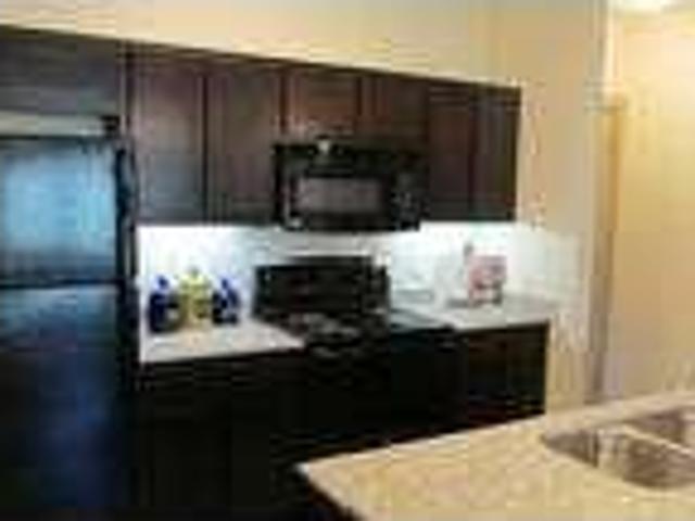 1Bd 1Ba Available Now $894/Mo