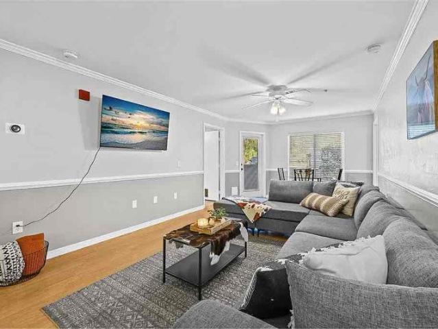 1bd with private bathroom for rent in a 4bd 4bt un