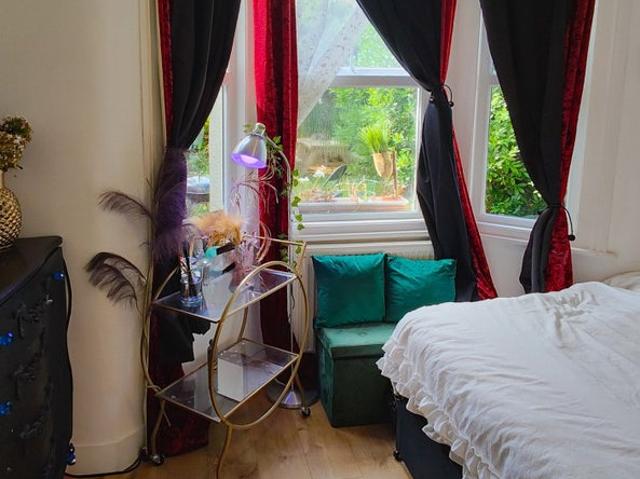 1bed Garden Flat 7/7 until 31/08 with privacy