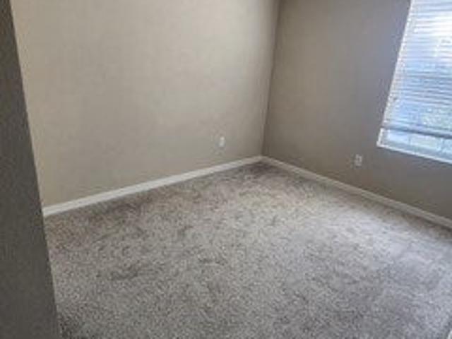 1bed in Riverview alot included