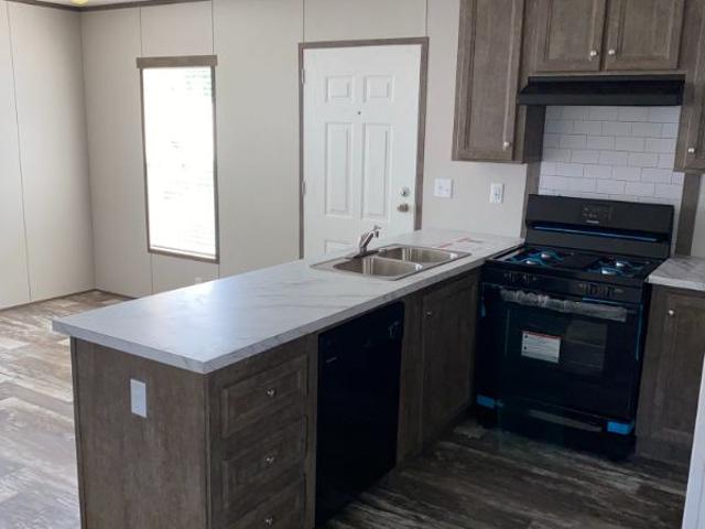 1BED 1BATH $749mo SECURITY DEPOSITs $749 and UP