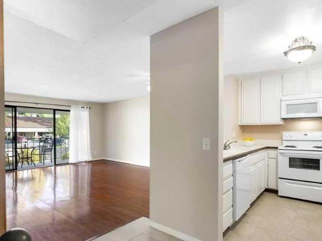 1bedroom 1bathroom unit very neat and airy