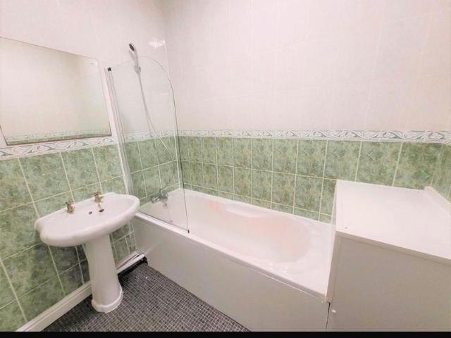 1BHK Flat – Fully Furnished 700£