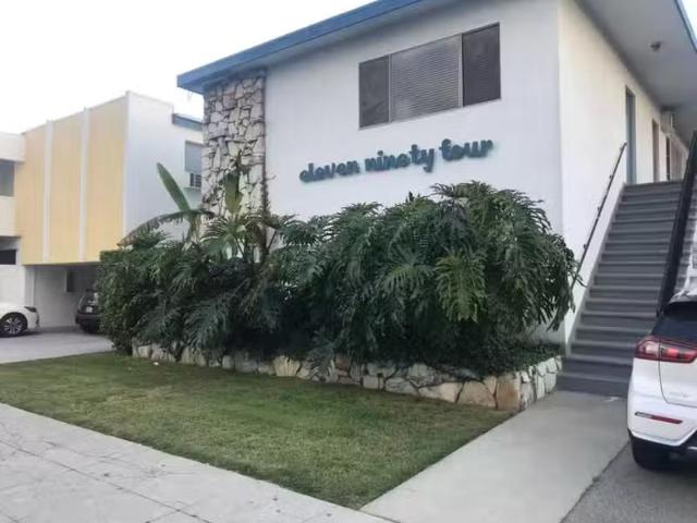 1BR/1.0BA 1194 W. 30th Street